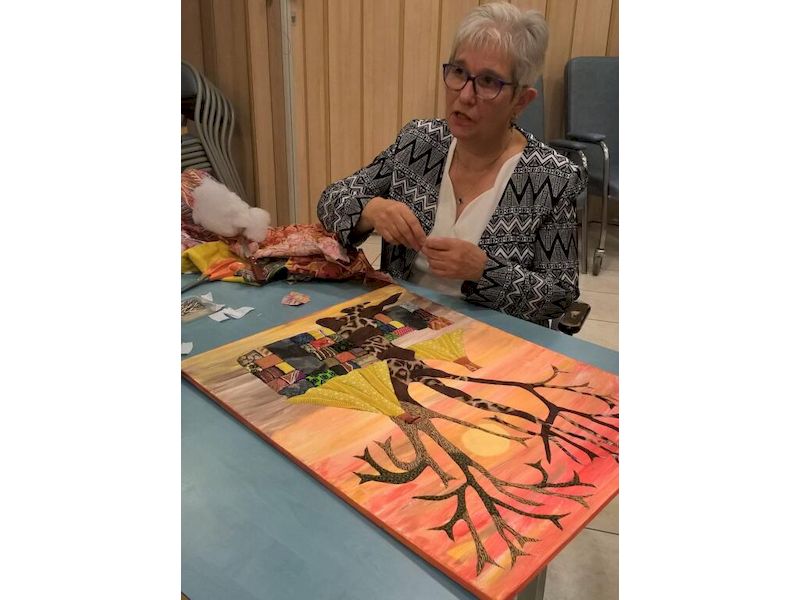 Atelier carton-plume et tissus - Montagnes de Normandie